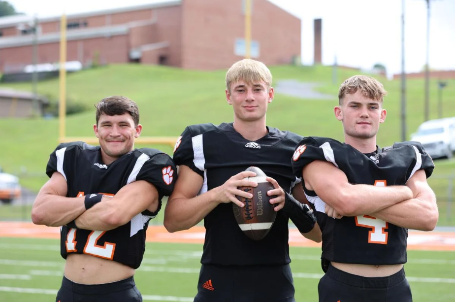 PREP FOOTBALL: Welcome back to the Hogo, Honaker. Tigers make tough ...